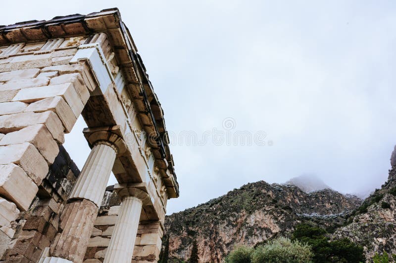 Ruinas De Un Antiguo Templo De Apollo En Delphi Oracle Greece Imagen de ...