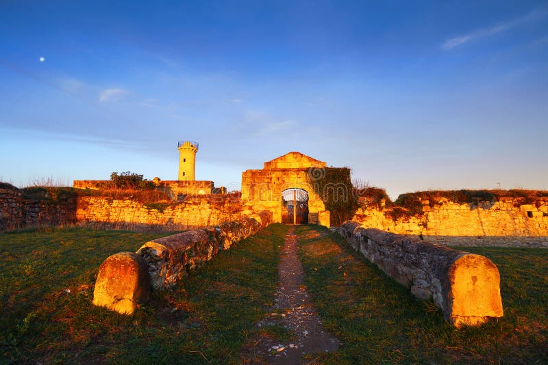 Guecho Fotos De Stock - Descarga 565 Fotos Libres de Derechos