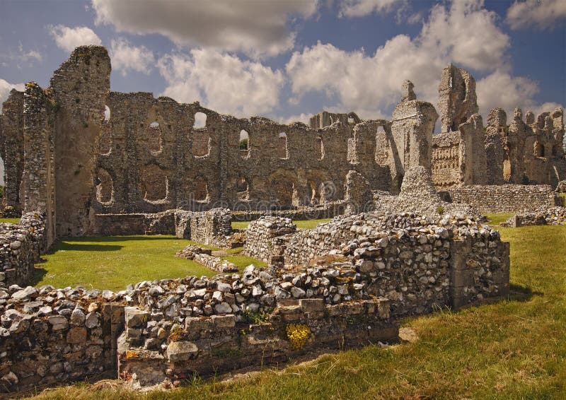 Ruinas del priorato imagen de archivo. Imagen de castillo - 36176957