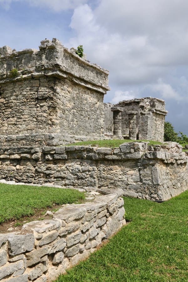 Ruinas Mayas En Tulum, México Imagen de archivo - Imagen de maya ...