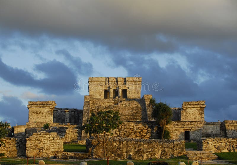 Ruinas mayas, Tulum foto de archivo. Imagen de hermoso - 15329466
