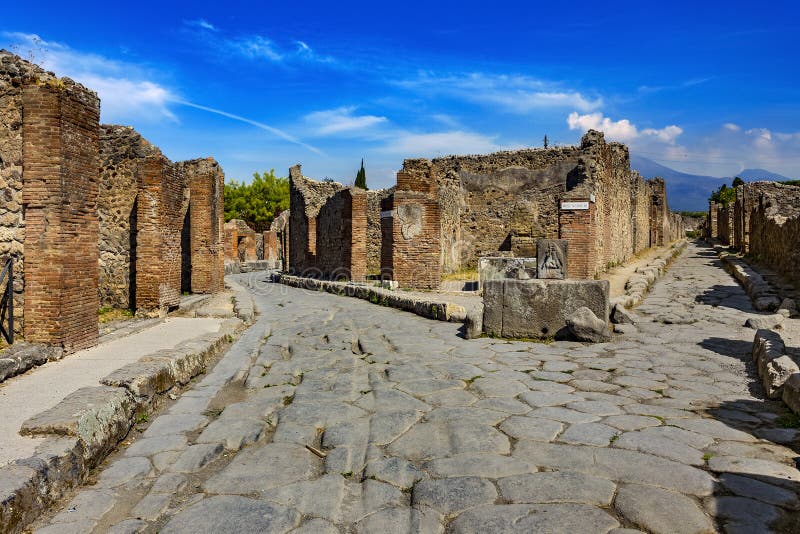 Ruinas Pompeya, Italia imagen de archivo. Imagen de italia - 159092217