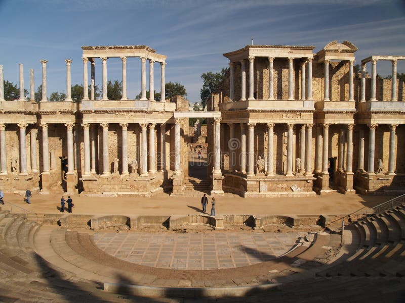 Ruinas romanas foto de archivo. Imagen de monumento, rocas - 711402