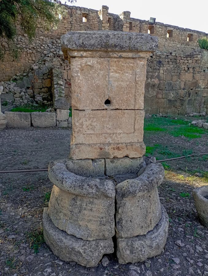 Ruinas Romanas En El Estado De Mila Algeria Foto de archivo - Imagen de ...