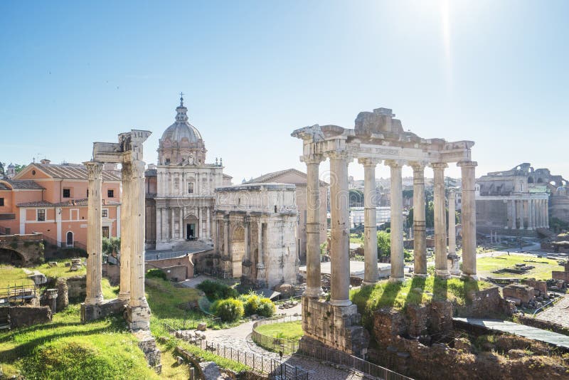 Ruinas Romanas En Roma, Italia Imagen de archivo - Imagen de europeo ...