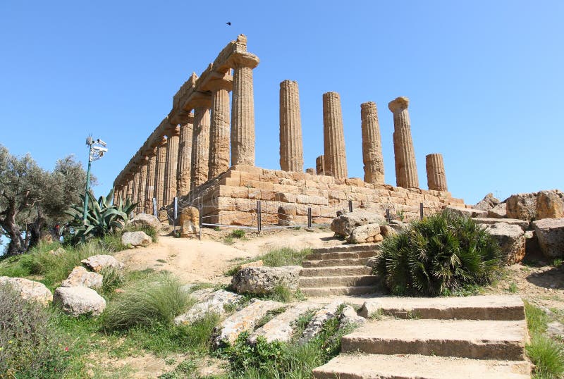Valle De Templos En Agrigento, Sicilia Foto de archivo - Imagen de ...