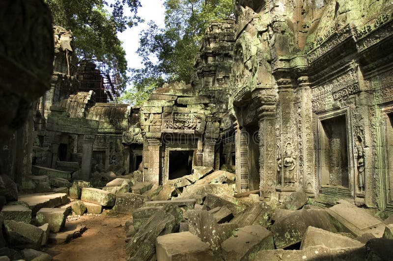 Ruine de temple image stock. Image du bouddhisme, ruine - 999001