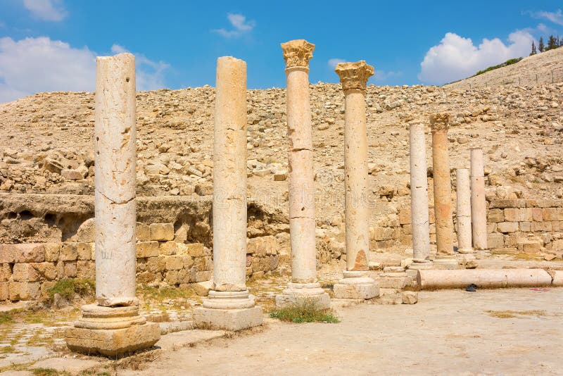 Ruines Antiques De Pella Jordanie Image stock - Image of structure ...