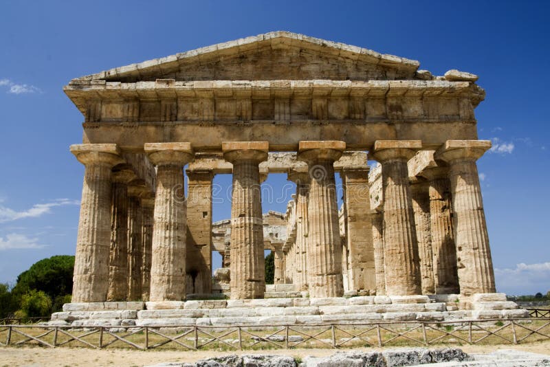 Ruines Grecques image stock. Image du débris, grèce, artefact - 3760863