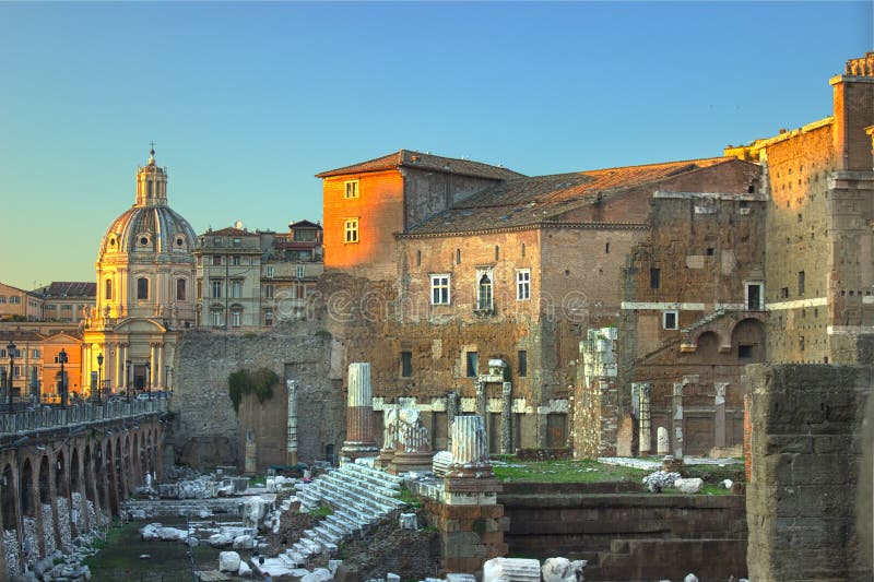 Ruines romaines 2 image stock. Image of monument, cityscape - 29264341