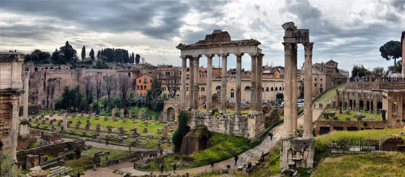 Anciennes Ruines Romaines à Rome, ROME Photo éditorial - Image du ...
