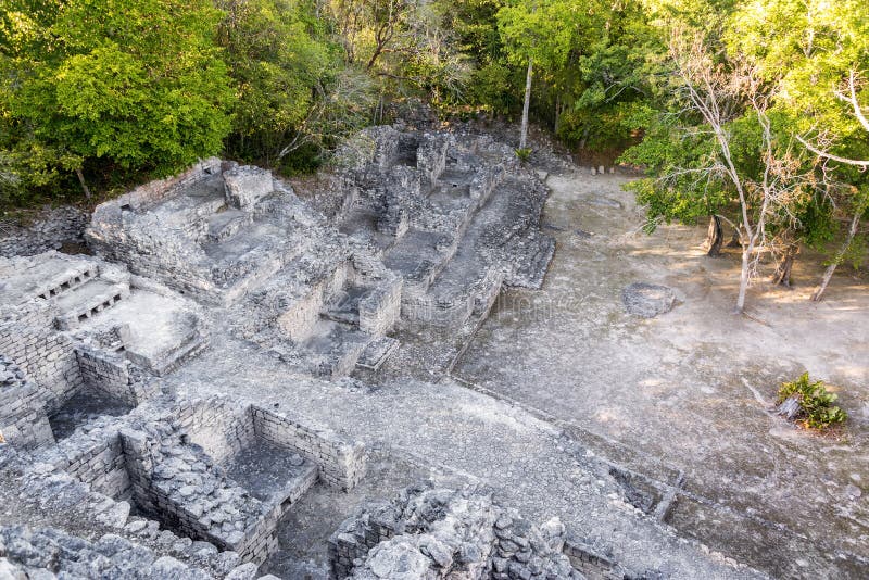 Becan Maya Temple in the Yucatan, Mexico. Stock Photo - Image of maya ...