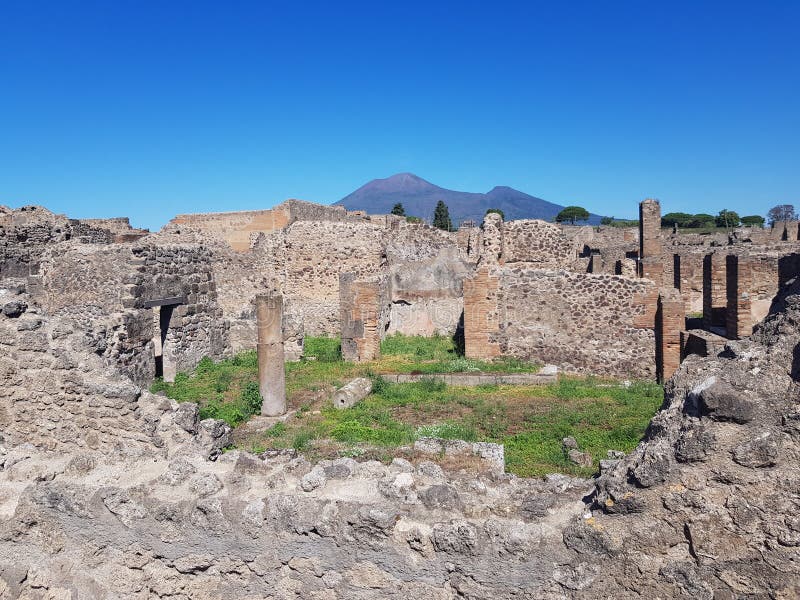 Ruins of the Ancient Italian City of Pompeii Stock Illustration ... Ruins of the Ancient Italian City of Pompeii Stock Illustration ...
