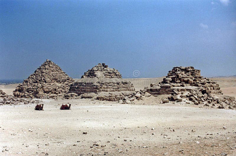 The Queen’s Pyramids, Meritites And Henutsen. Stock Image - Image of ...