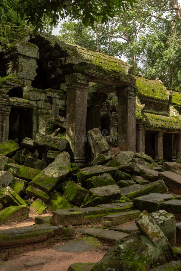 Ruins of Temple Entrance by Fallen Rocks Stock Image - Image of jungle ...