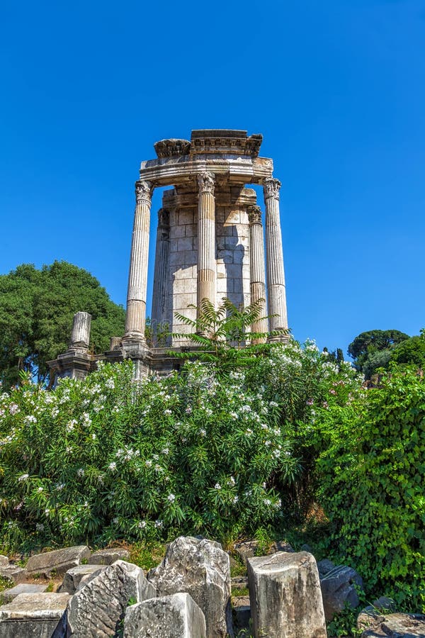 The Temple of Vesta in the Eternal City of Rome Stock Photo - Image of ...