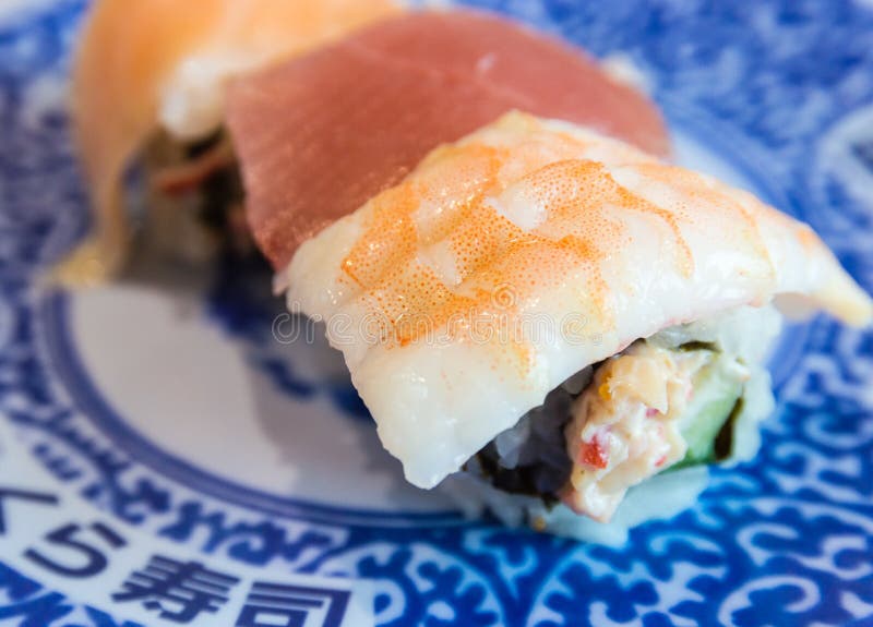 Rullar sushi arkivfoto. Bild av bakgrund, banta, sunt - 44045822