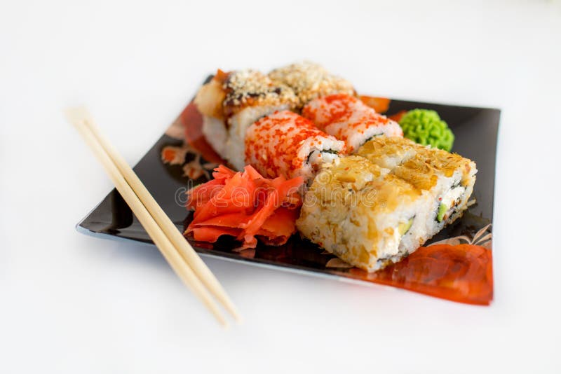 Rullar sushi fotografering för bildbyråer. Bild av fisk - 93767479