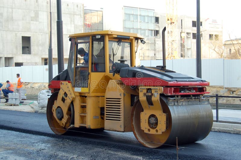 Piccolo rullo compressore immagine stock. Immagine di cilindro - 55619409