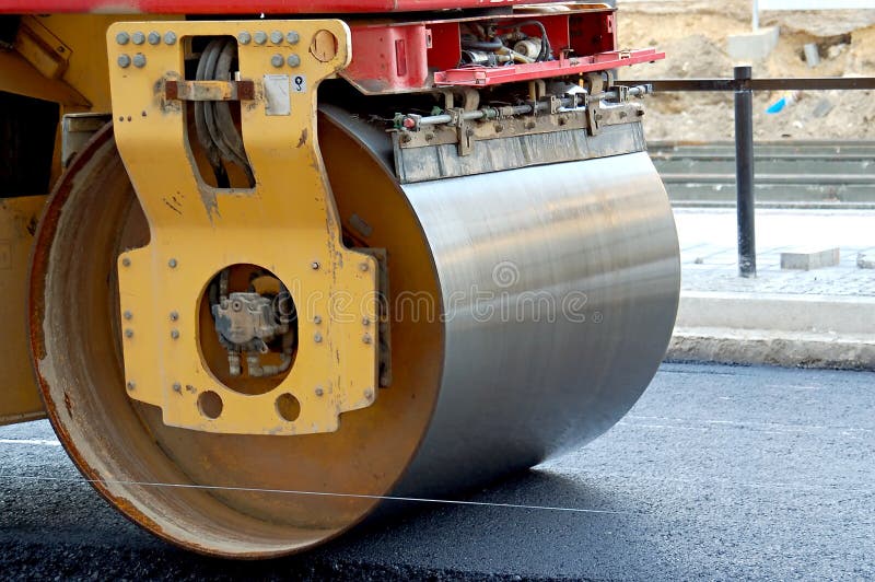 Rullo compressore immagine stock. Immagine di strada, pavimentazione ...