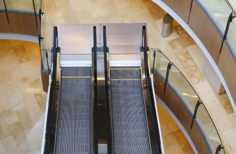 Rulltrappa fotografering för bildbyråer. Bild av detalj - 39316345