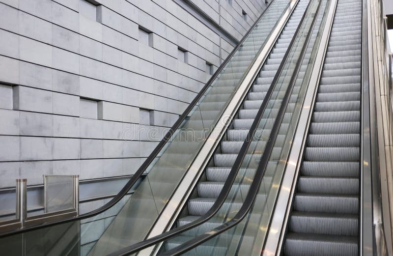 Rulltrappa fotografering för bildbyråer. Bild av detalj - 39316345