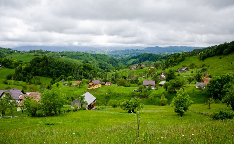 Rumänien-Landschaft stockfoto. Bild von zweige, hügel - 41401820