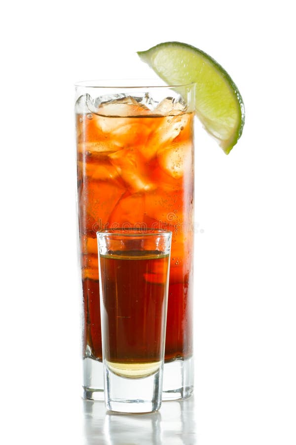 Rum e cola fotografia stock. Immagine di cuba, classico - 32750696