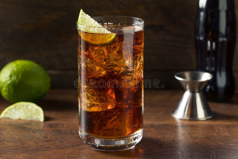 Rum- Und Kolabaumkuba-libre Stockbild - Bild von glas, alkoholiker ...