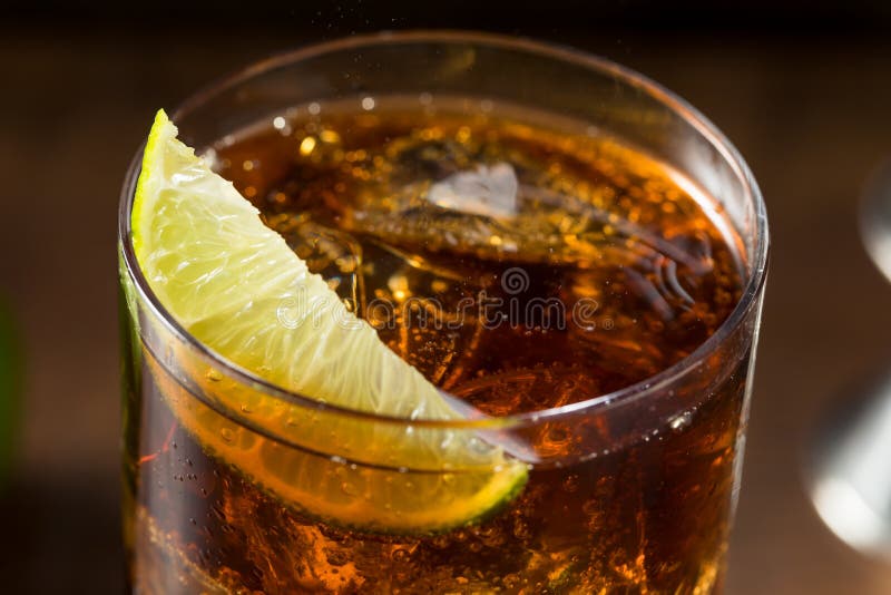 Rum- Und Kolabaumkuba-libre Stockfoto - Bild von glas, kolabaum: 188776182