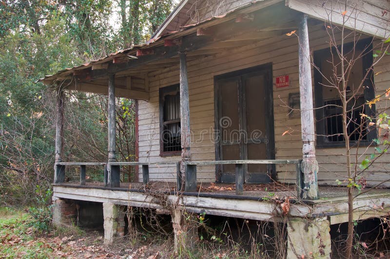 Run Down Building stock image. Image of rural, paint - 24386255