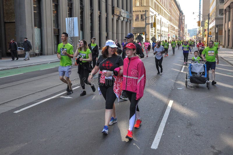 Run 2018 Sporting Life 10k Toronto Editorial Stock Image - Image of ...