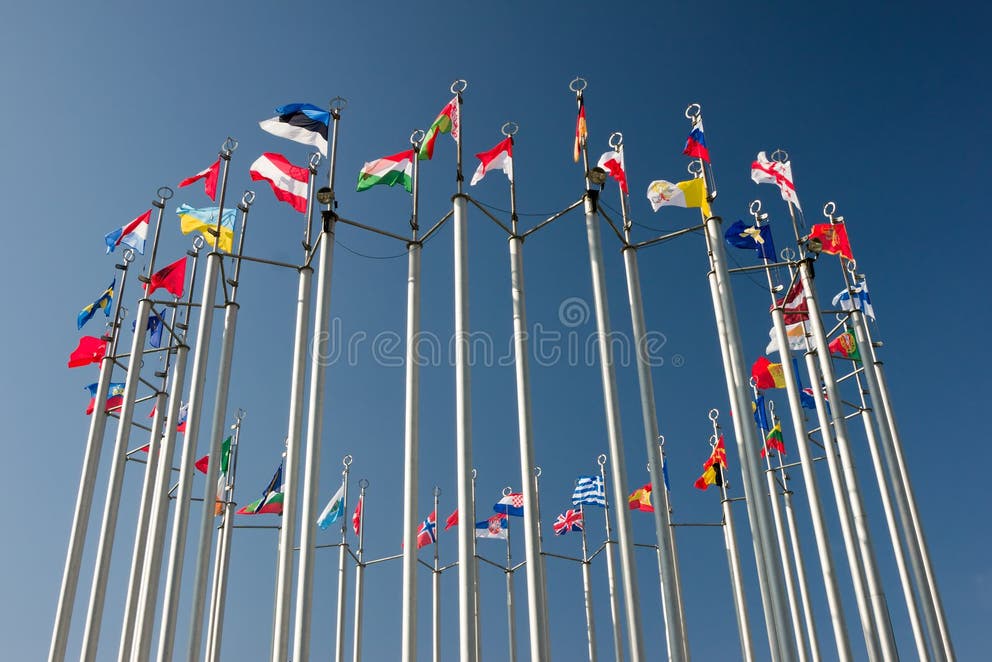 Runda flaggor fotografering för bildbyråer. Bild av fred - 13892383