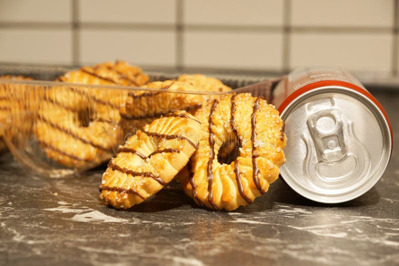 Runda kakor arkivfoto. Bild av smutsig, choklad, bakade - 27813006