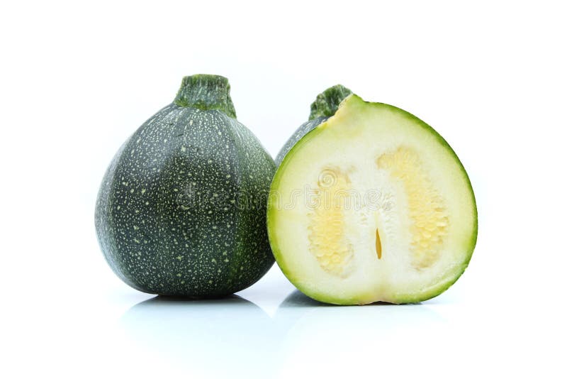 Runde Zucchini stockbild. Bild von bestandteil, sommer - 24427375