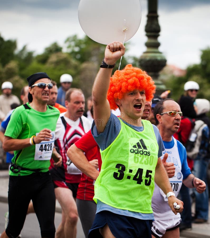 Runner`s guide on PIM editorial photo. Image of tram - 24813441