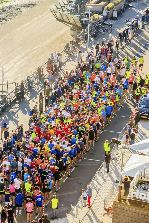 Running Race editorial photo. Image of boulevard, boulevards - 86308836