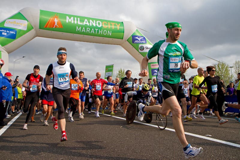 Running start editorial photo. Image of running, start - 14858631