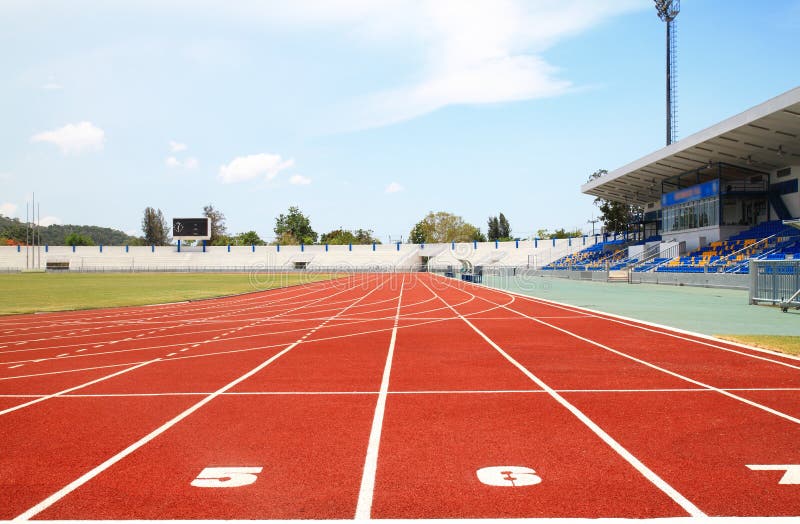 Oval Running Track stock image. Image of stadium, racecourse - 19031429