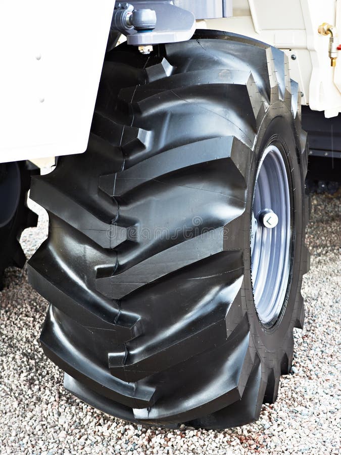 Impronta Della Gomma Del Trattore Fotografia Stock - Immagine di ...