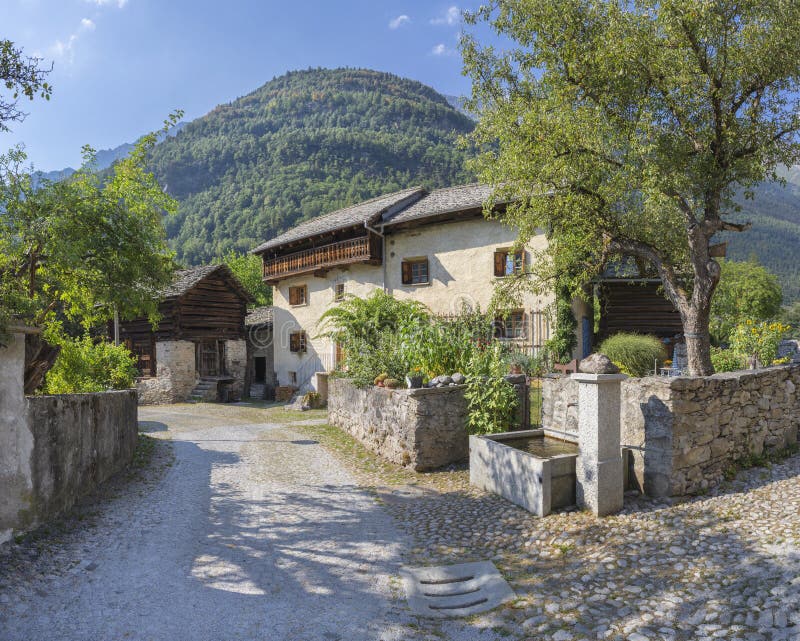 The Rural Architecture of Bondo Village in the Bregaglia Range ...