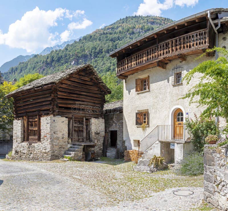 The Rural Architecture of Bondo Village in the Bregaglia Range ...