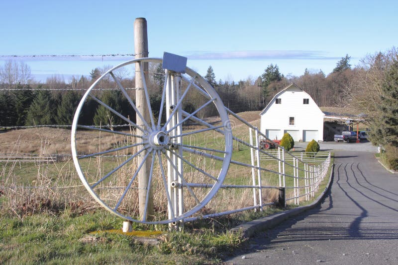 Wagon Wheel Gate stock image. Image of wagon, farm, acreage - 28789171