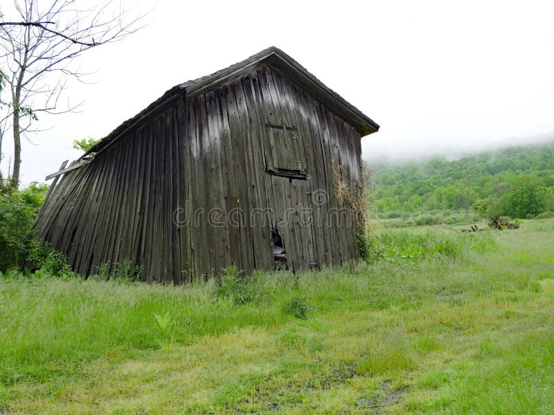 Old Barn falling down stock image. Image of farming, landscape - 42886143