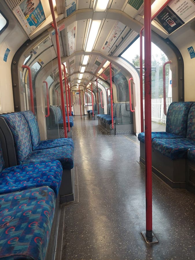 The Rush Hour Central Line Train Stock Image - Image of infrastructure ...