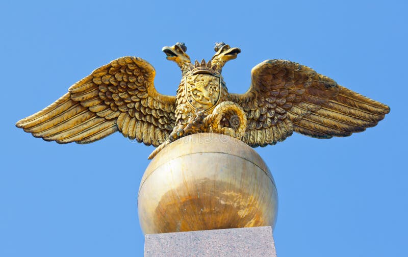 águila rusa Dos-dirigida imagen de archivo. Imagen de aislado - 108300557