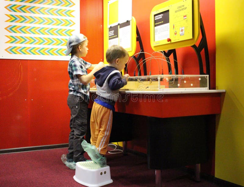 Boys Children at the Stand in Electric Models Study Experiments for ...