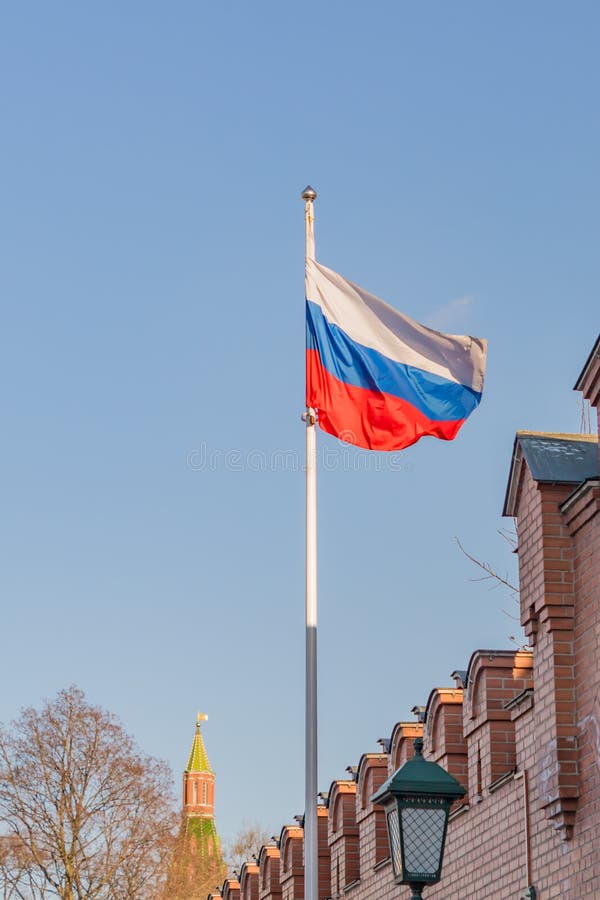 Russian Flag on the Background of the Kremlin Stock Photo - Image of ...