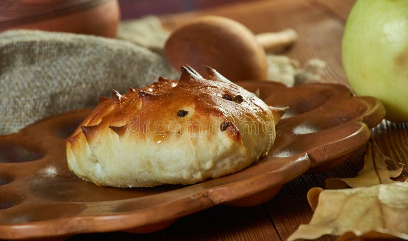 Russian Pies Pirog Piroshki Stock Photo - Image of cake, bake: 160533954