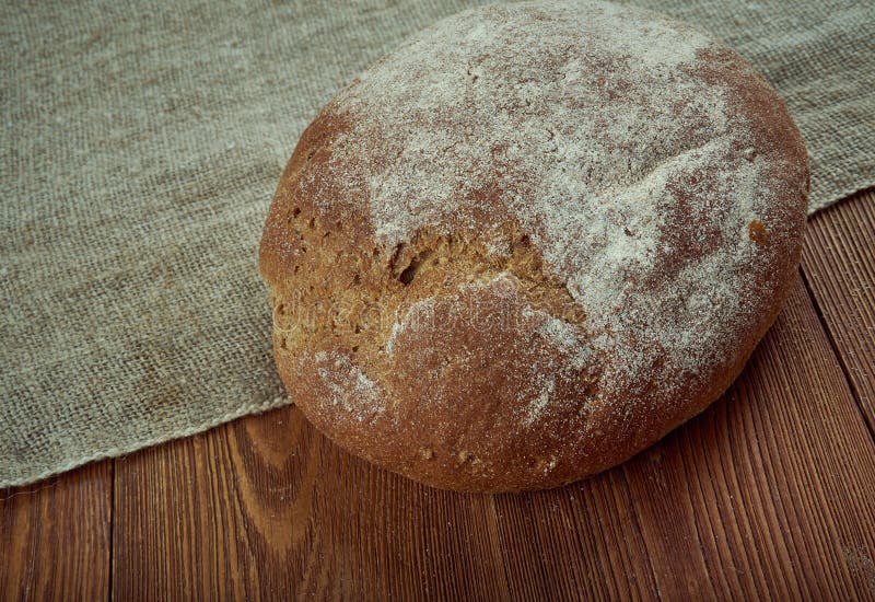 Russian Traditional Round Bread Stock Photo - Image of delicious, brown ...